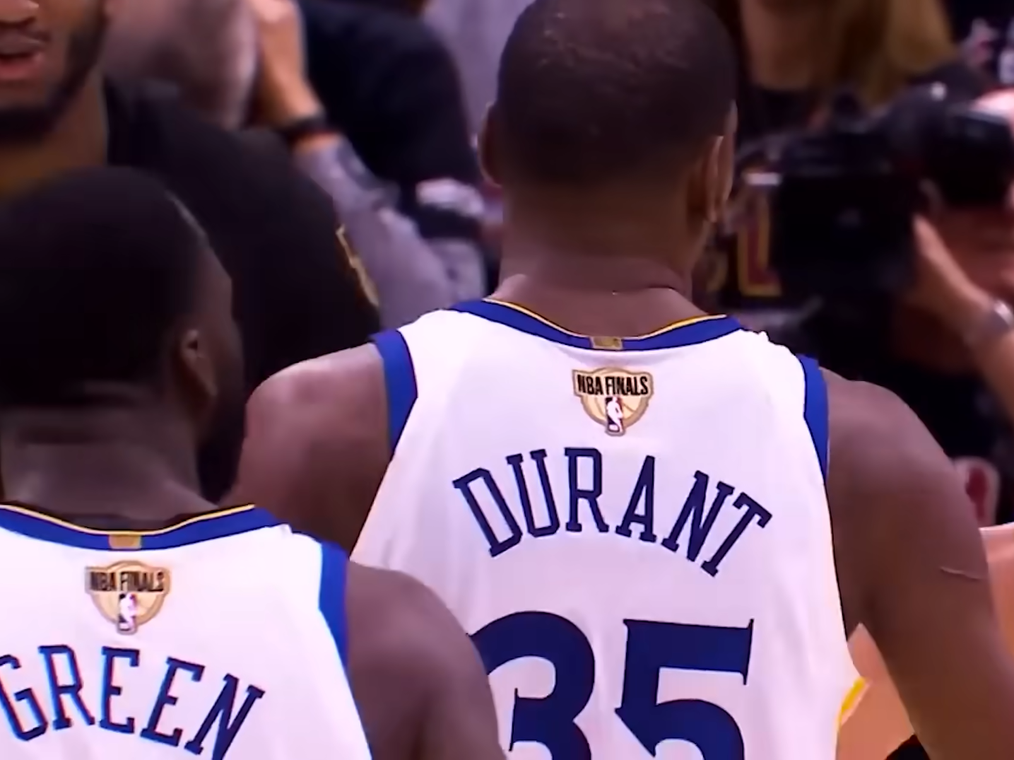 Kevin Durant at the Slam Dunk Contest - Dunk Calculator